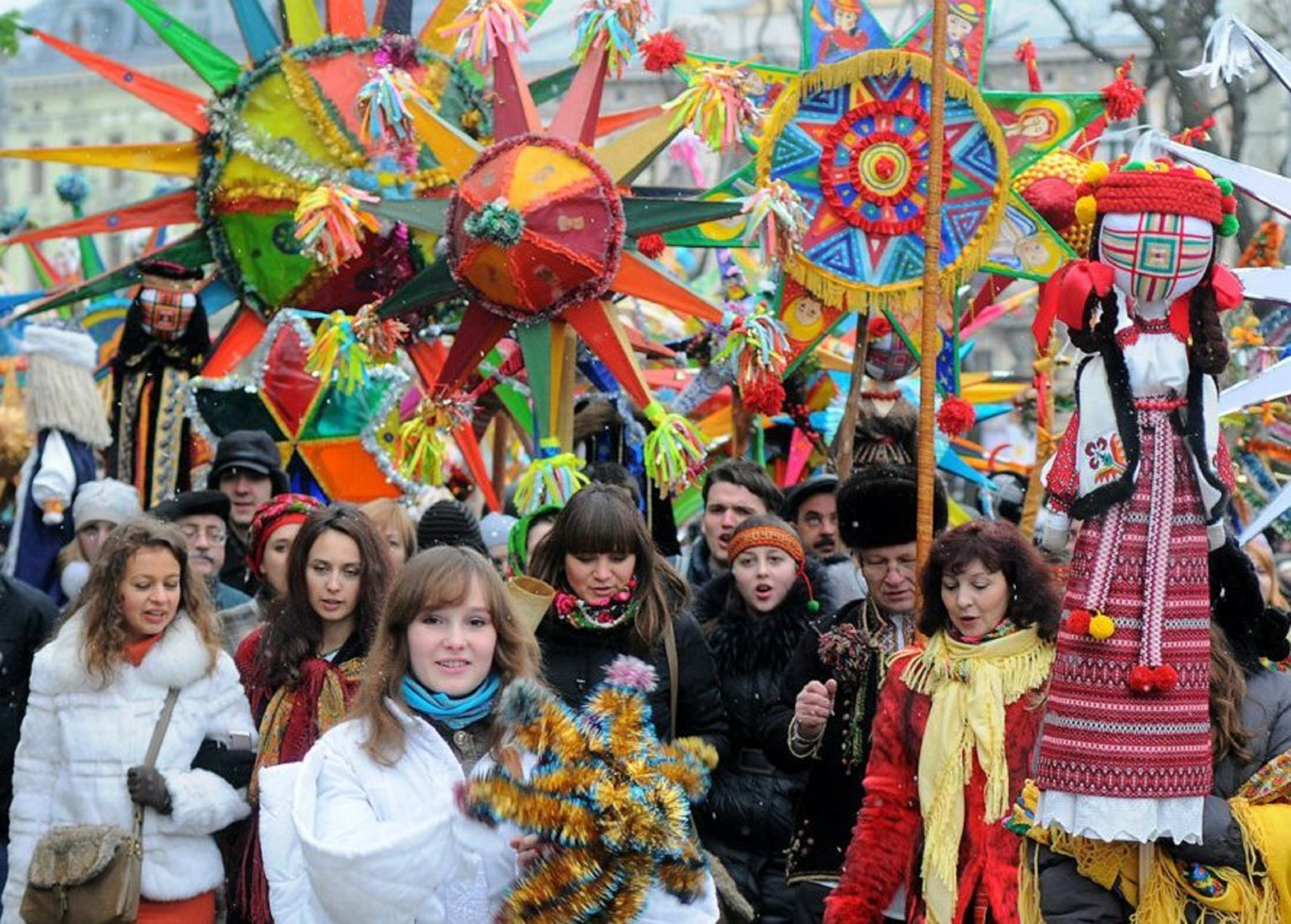 Рождество 2021: колядки, кто и как колядует. Читайте на UKR.NET