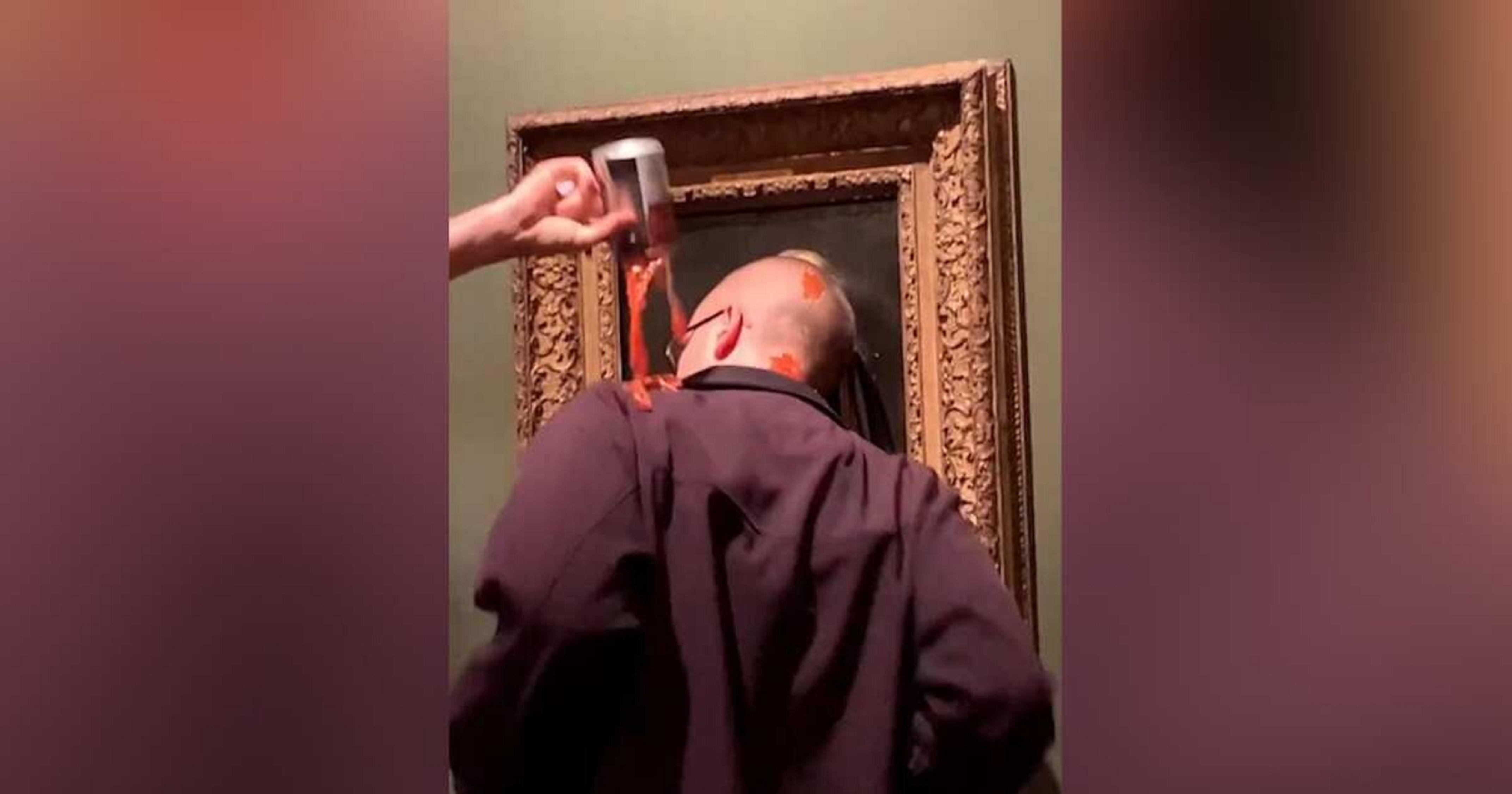 Екоактивісти із Just Stop Oil намагалися атакувати полотно Вермеєра в музеї Гаазі Новости